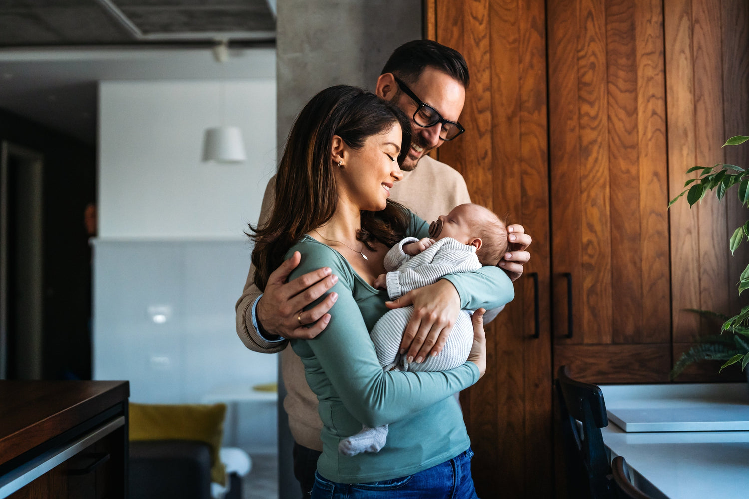 32 Gifts for New Parents: Gift Ideas for First-Time Moms & Dads – Mrs ...